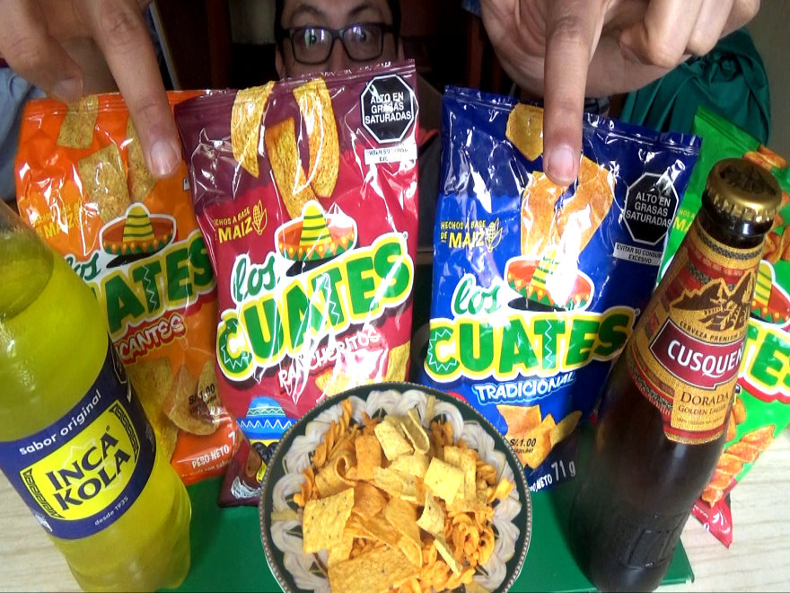 PROBANDO «CUATES» con CERVEZA y GASEOSA – ASMR PERUVIAN SNACK (ENG SUB ...